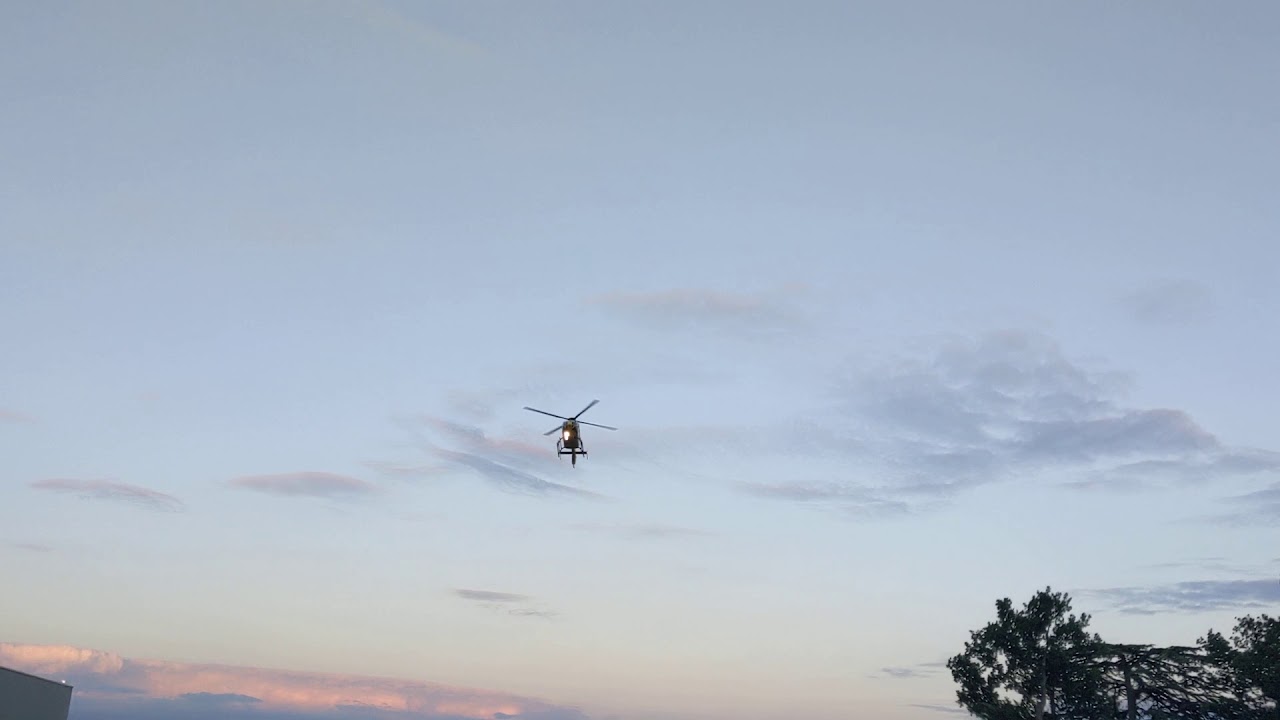 EC 135 Landing - SAMU 49 - YouTube