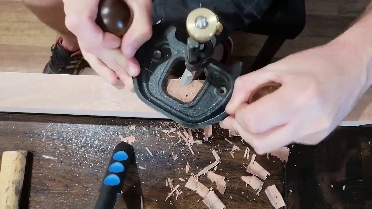 Using Veritas Hand Router Plane and Chisel to House Hinge on Front Door ...