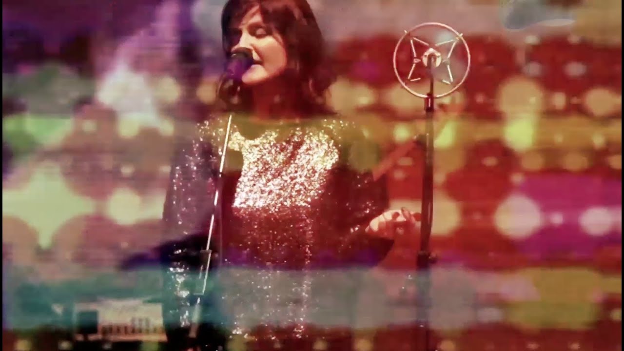 Superstrings - live trailer - YouTube