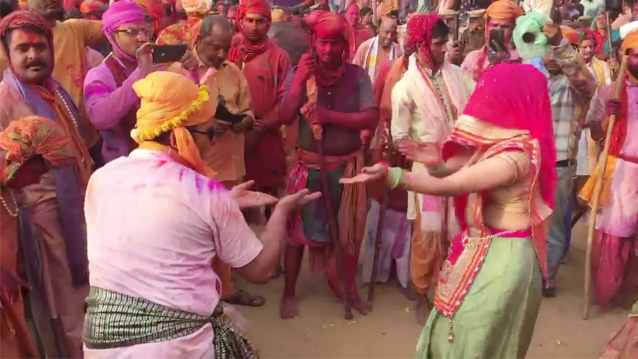 Lathamar Holi Barsana 2021 || barsane ki lathmar holi || लट्ठ मार होली ...