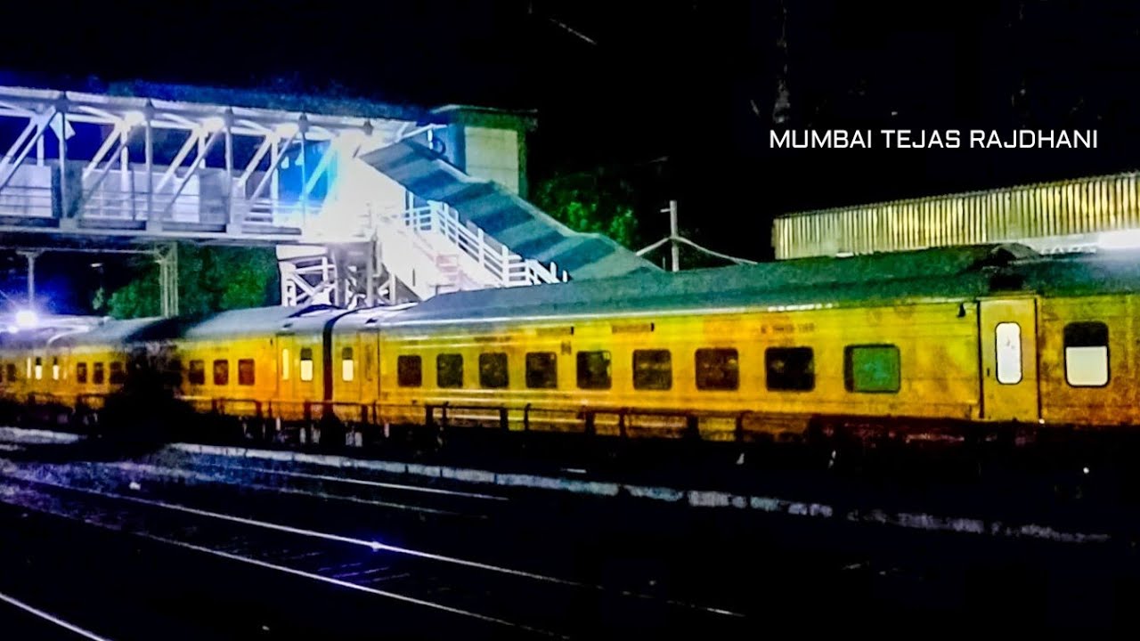 Western Railways : Midnight Arrival of Mumbai Tejas Rajdhani at Nagda ...