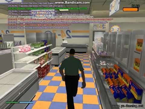 Aç adam dondurma yer