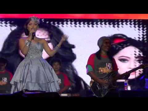 Zaskia Gotik feat Monata Kereta Malam