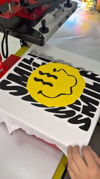 ESTAMPANDO CAMISETAS CON DTF - YouTube