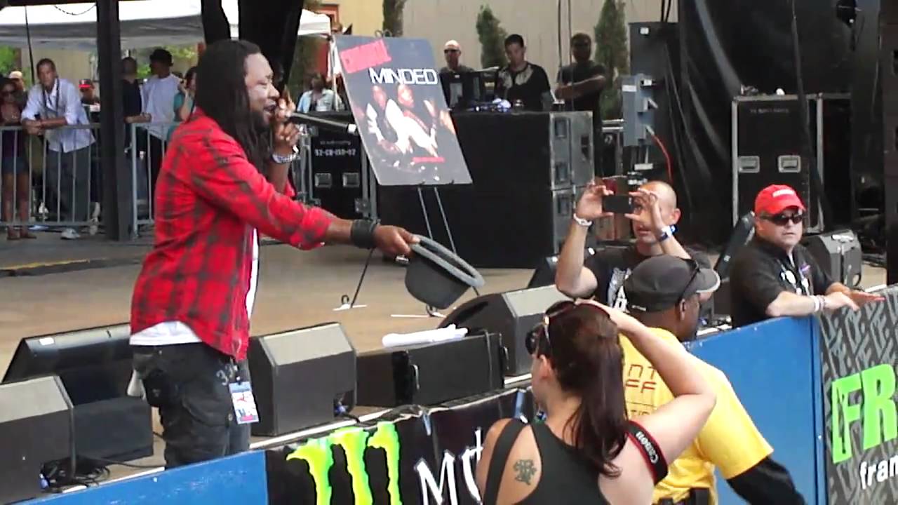 MC Supernatural x KRS-1 Freestyle Rock The Bells 2010 - YouTube