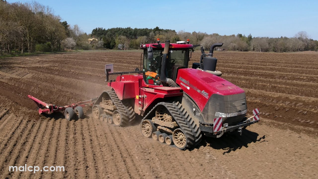 4k Velcourt Farms' Case IH Quadtrac 540 with a 4 row ridger in ...