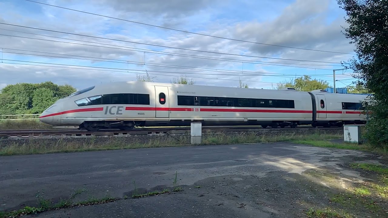 TRAINS IN SLOMO - very fast ICE - YouTube