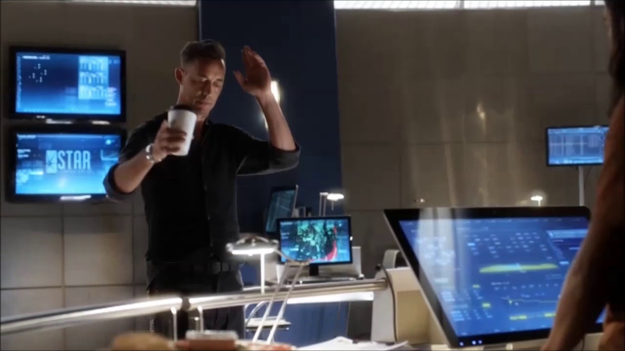 Earth-19 Wells Dancing - YouTube