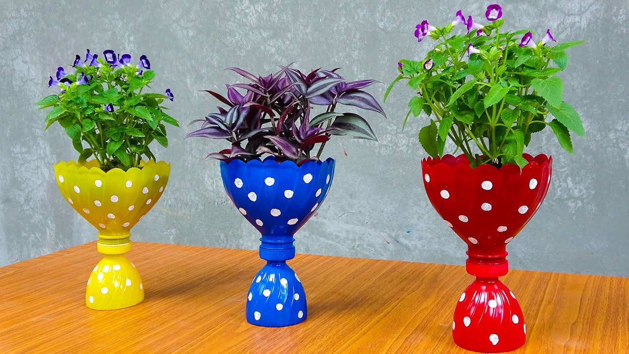 Great idea, make beautiful trophy-shaped flower pots out of old plastic ...