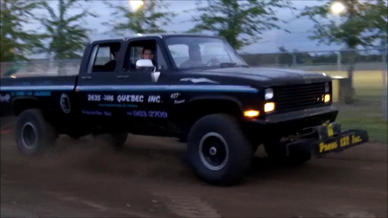 Square body GM crew cab pulling - YouTube