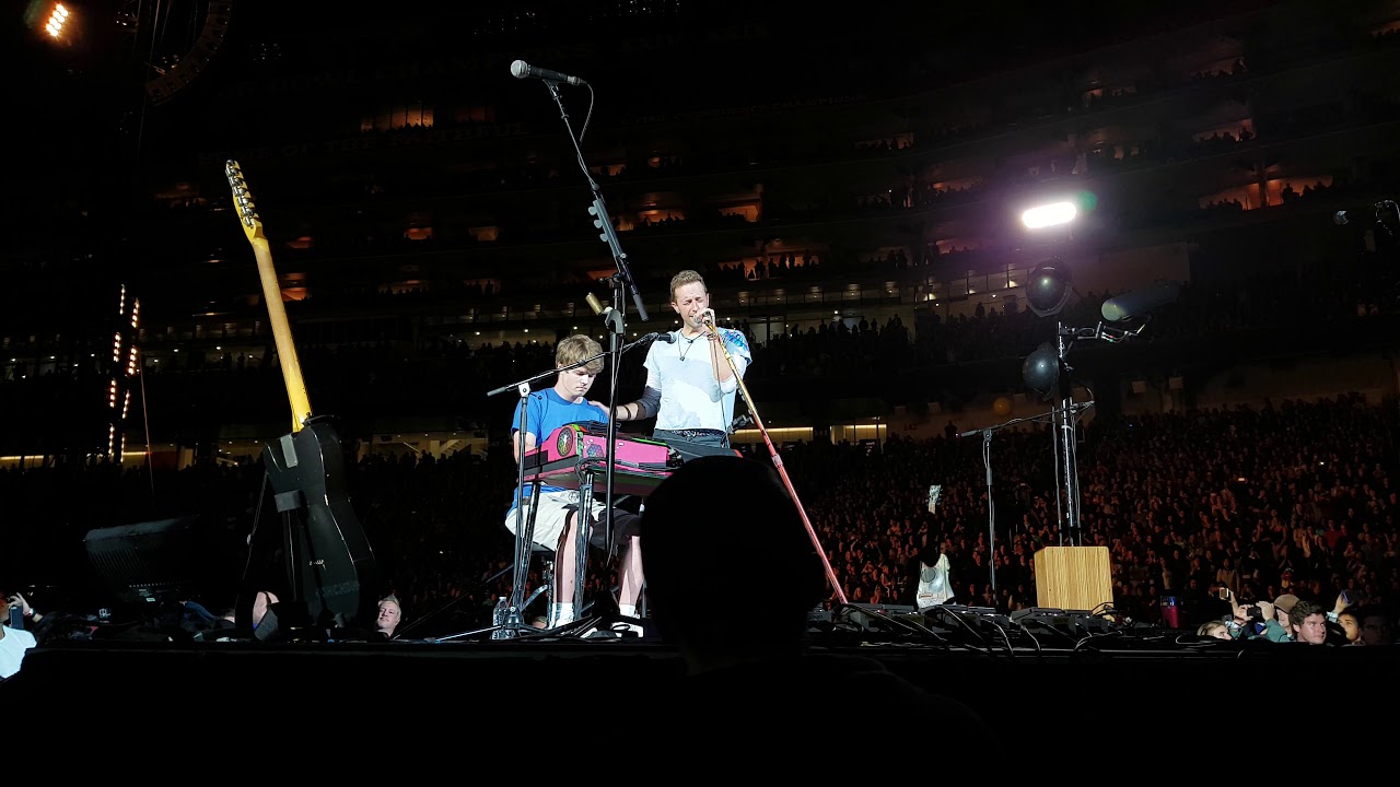 Coldplay - O (Fly On) / 10.04.2017 / San Francisco / Levi's Stadium ...