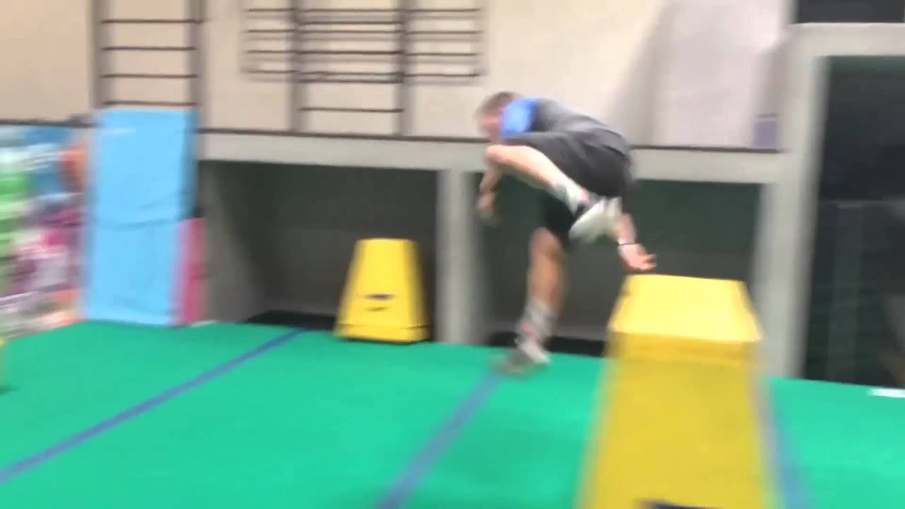 Super Mario Circuit Training - YouTube