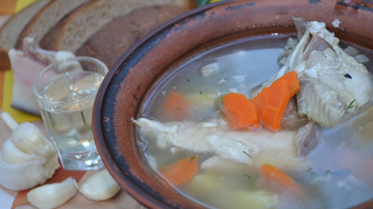 Zupa rybna Ucha - YouTube