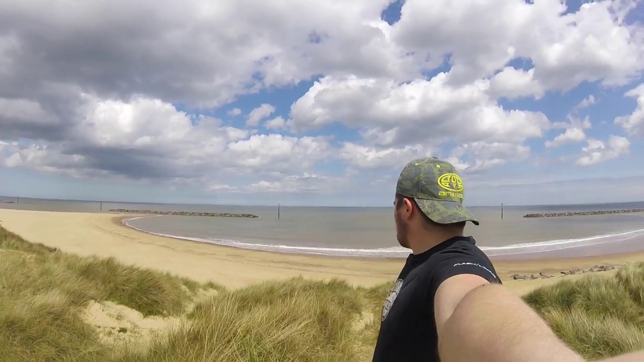 SEA PALLING SURF | PYRANHA JED - YouTube