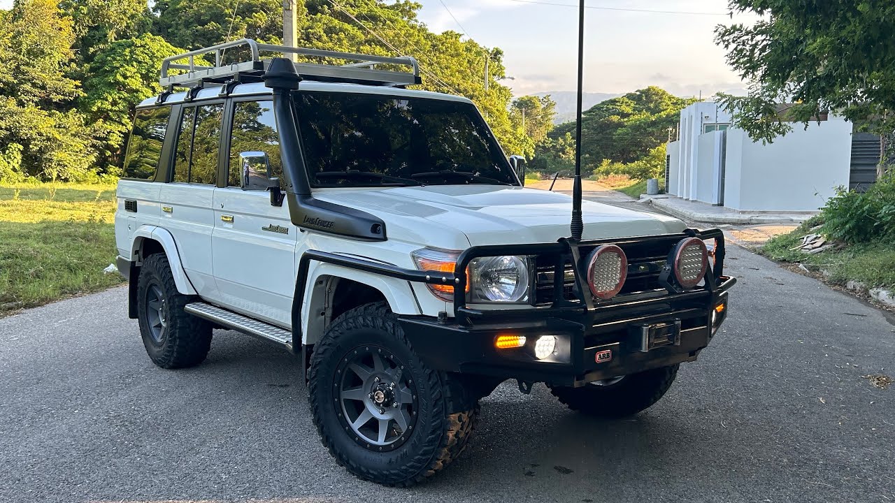 Toyota Land Cruiser serie 70 Walkaround-review completo !! - YouTube