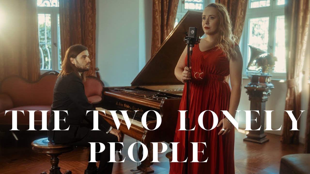Gosza & Marek Tutko - The Two Lonely People - YouTube