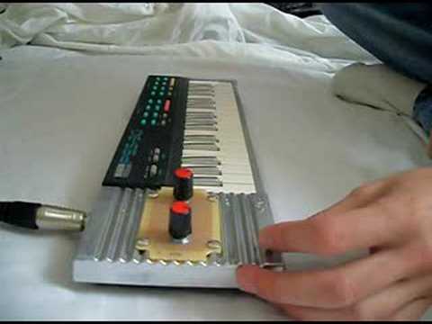 RC CIRCUIT BENT VINTAGE YAMAHA PSS 30 MINI SYNTH - YouTube