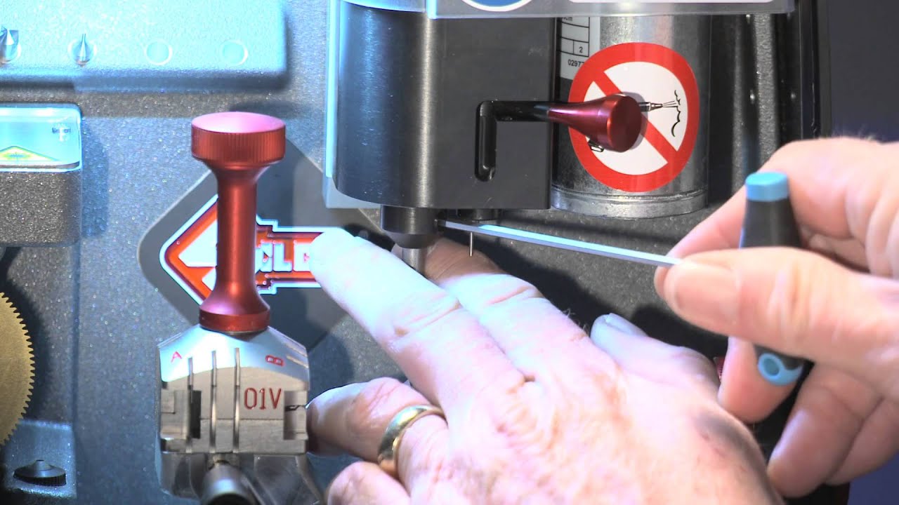 Futura Key Machine - 02 Getting Acquainted - YouTube