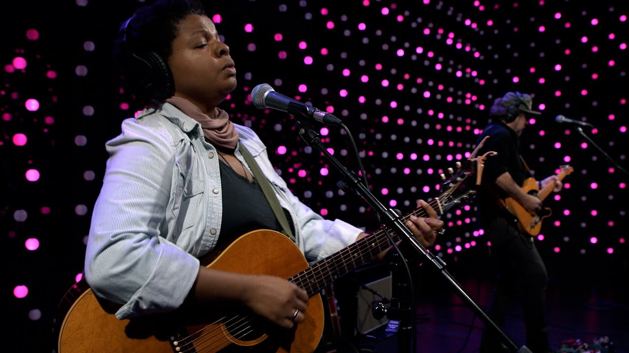 Stephanie Anne Johnson - Apology (Live on KEXP) Chords - Chordify