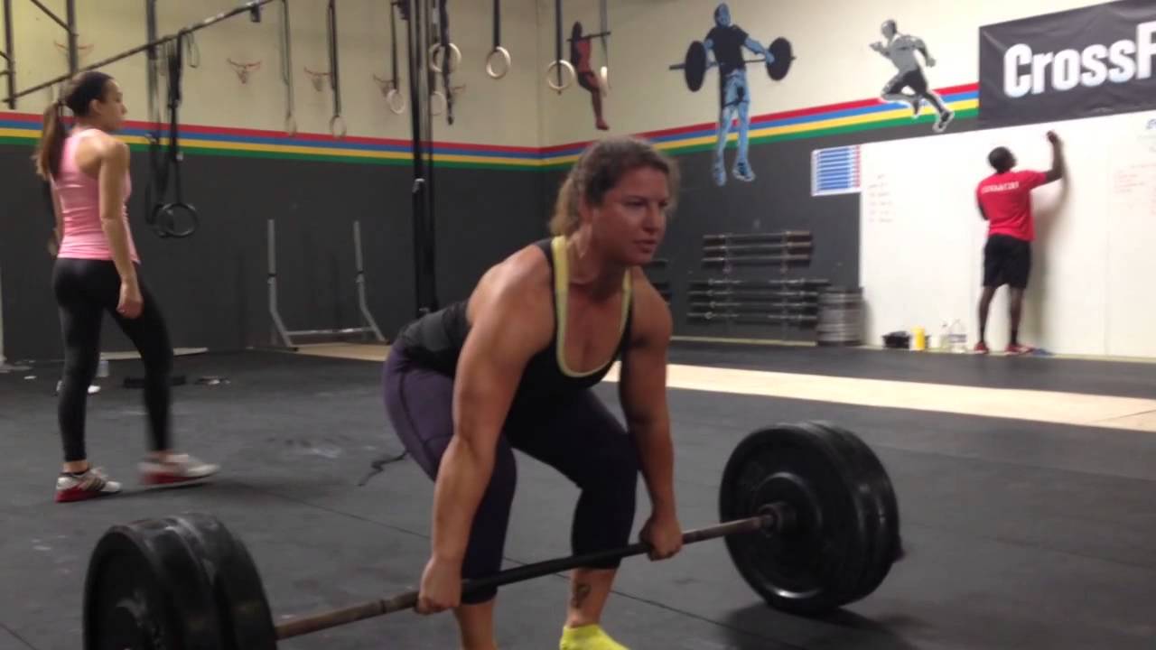 How To: Starting position of the deadlift | Starting Strongman - YouTube