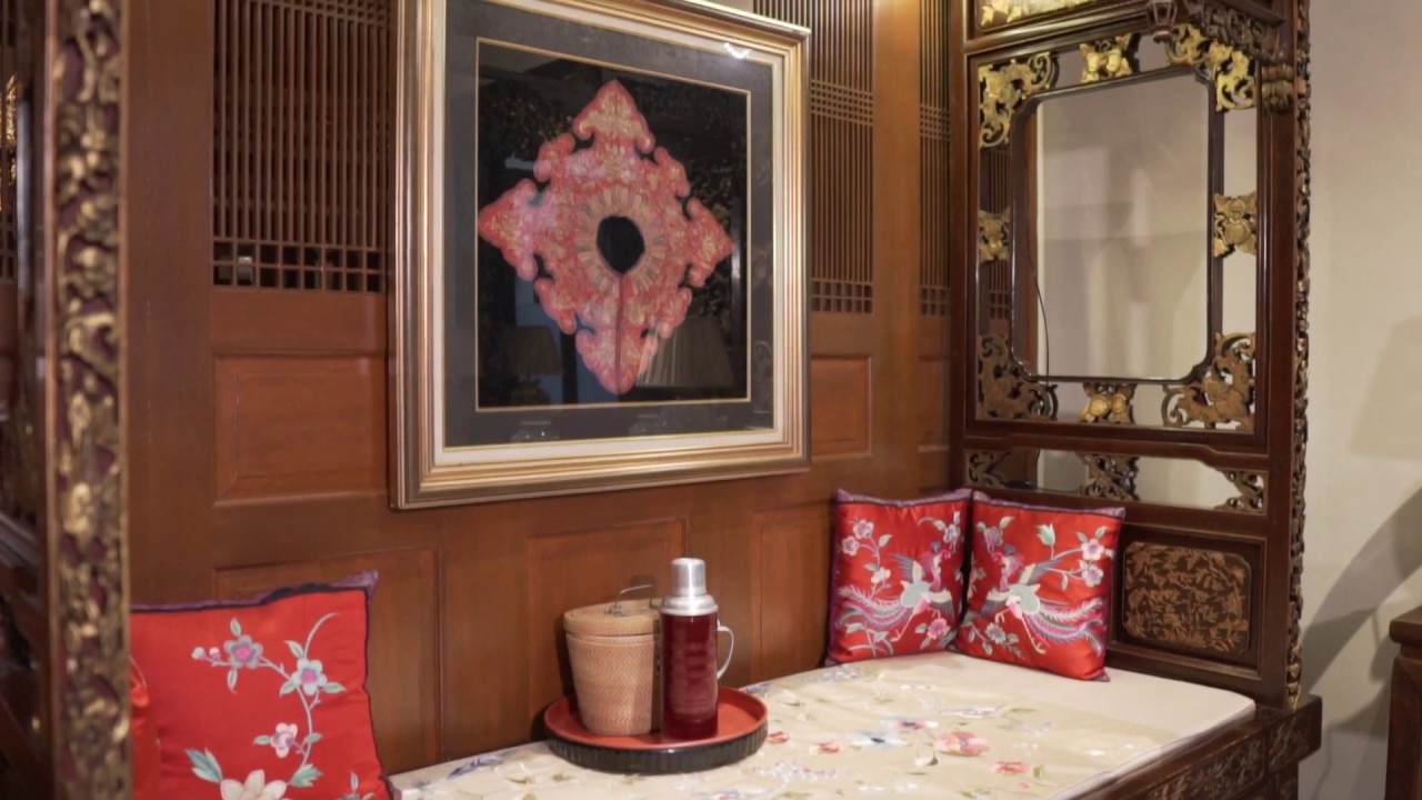 The Peranakan Wedding Bed Exhibition in Seven Terraces - YouTube