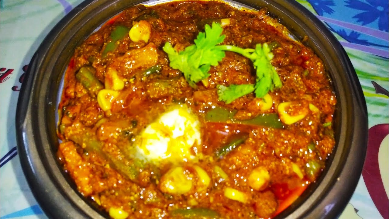 Vegetable Makhanwala | Vegetable Makhani | Vegetables in thick tomato ...
