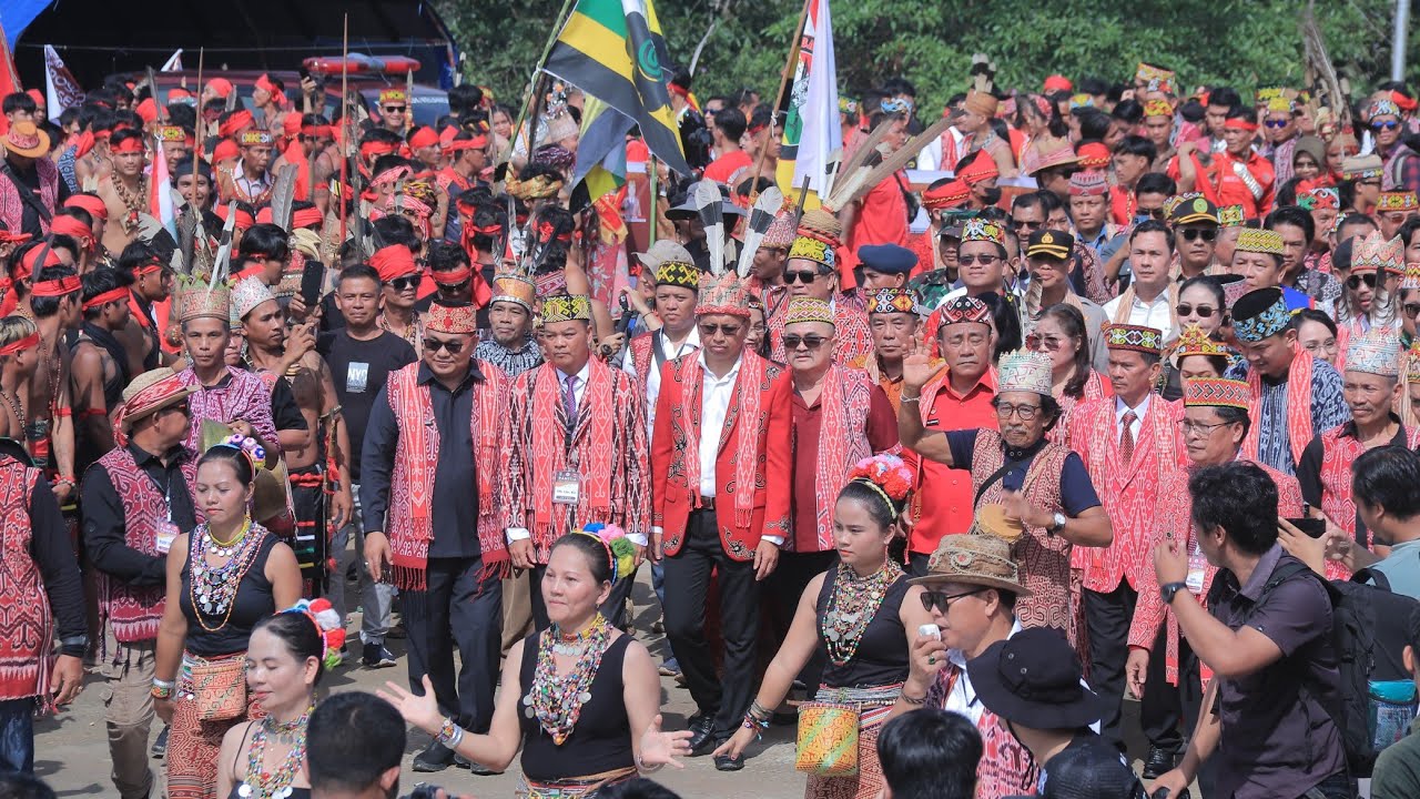 GAWAI DAYAK SINTANG XII - Resmi Dibuka Oleh Bupati Sintang Gregorius ...