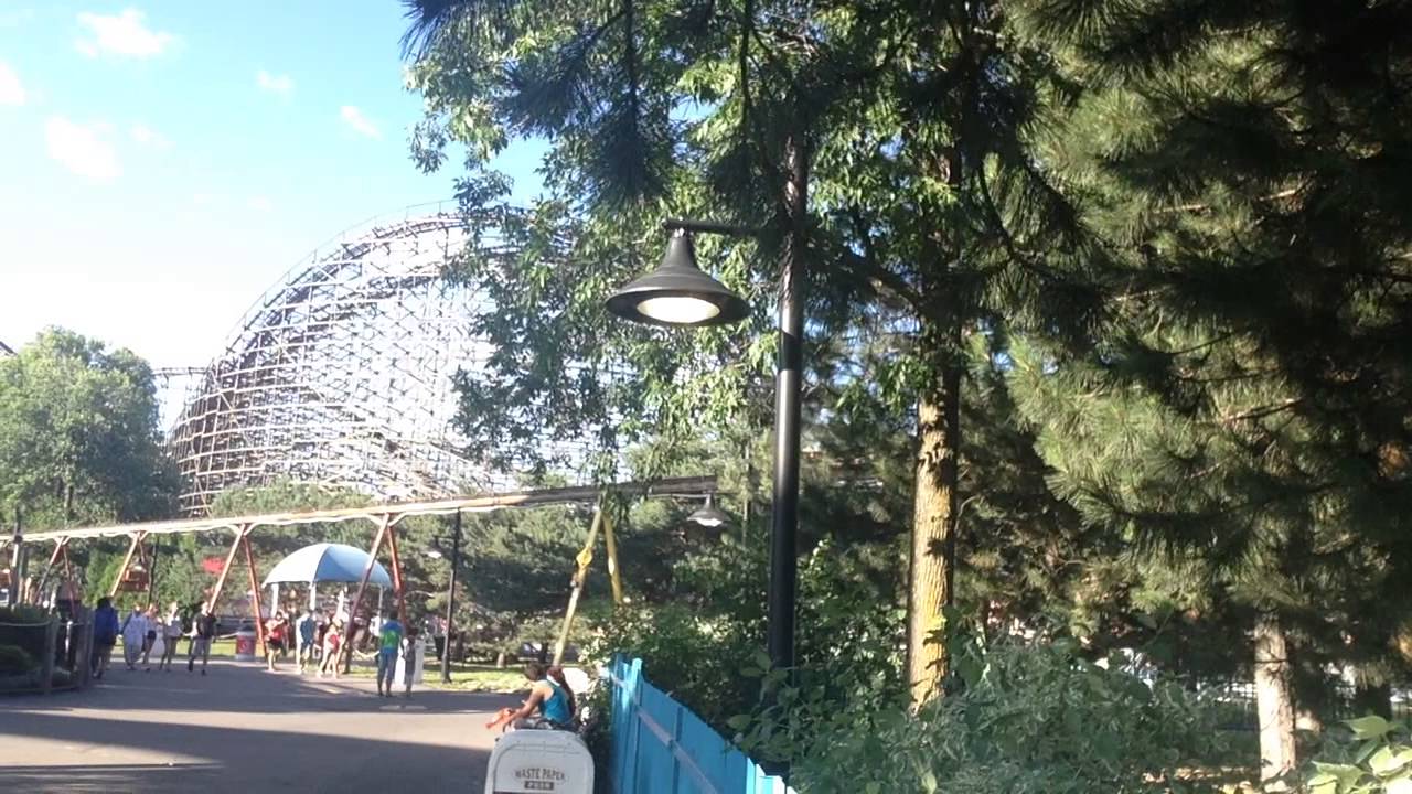 Le Monstre (La Ronde) short clip/video courte - YouTube