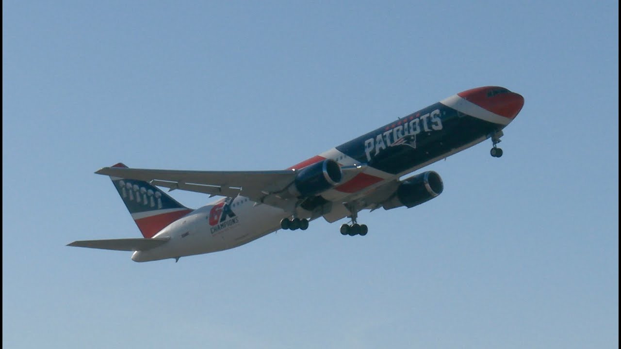 New England Patriots Boarding Team Plane at TF Green Airport Headed to ...