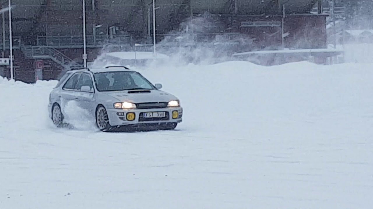 Subaru impreza gt snow drifting - YouTube