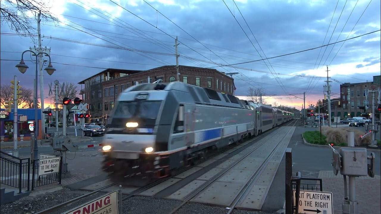 NJT ALP-45DP #4509 leads Train 3373 into Red Bank 4/12/24 - YouTube