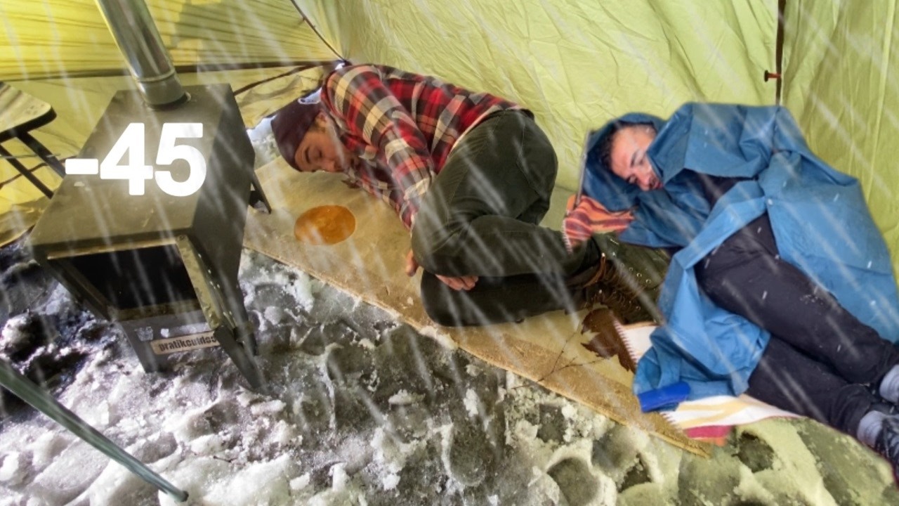 Extreme Winter Cold Camping in Alaska (-40C) Hot Tent Camping in CRAZY ...