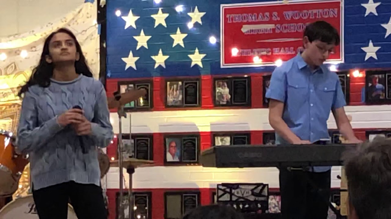 Elizabeth Ipe at Fall Coffeehouse 2018 - YouTube