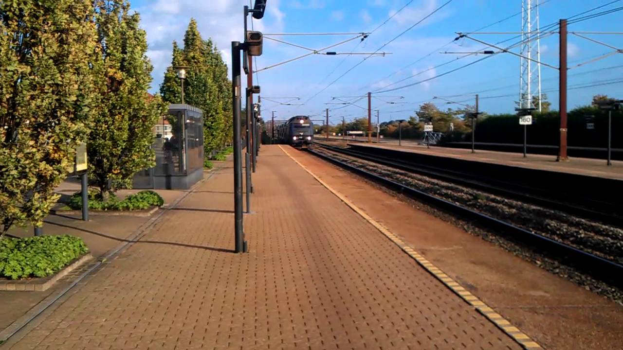 DSB ME 1518 på Hedehusene st .3gp - YouTube