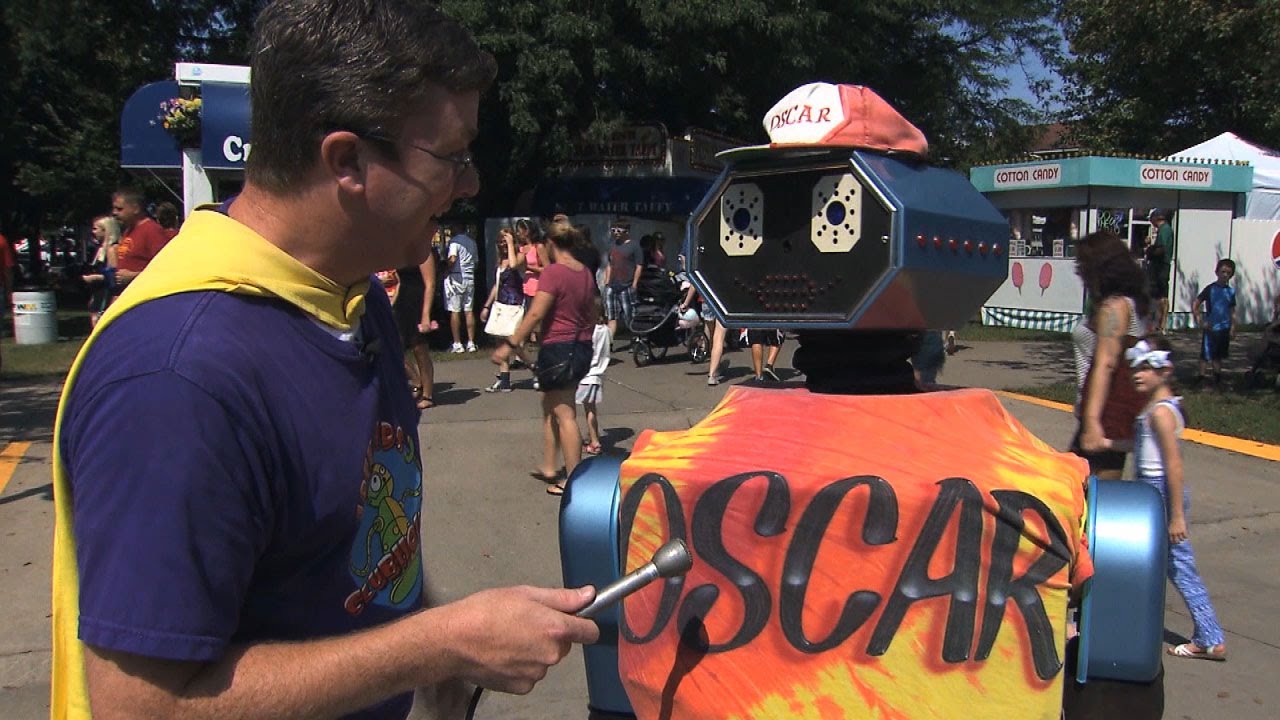 Oscar the Robot with Dan Wardell | Iowa State Fair 2015 - YouTube