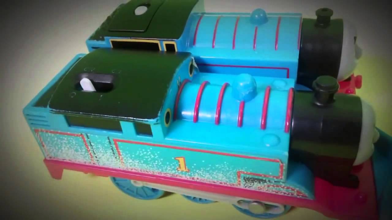 REDESIGNED Thomas The Tank Engine vs Thomas and Friends Trackmaster ...