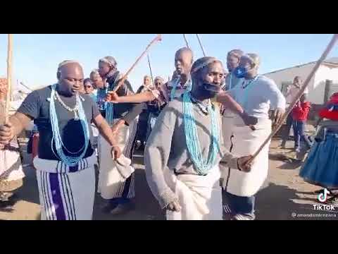 #Xhosa dance and sounds - YouTube