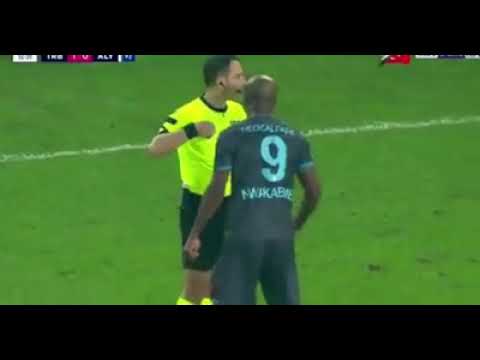 Sarı kart aldı diye inkar eden koca yürekli zenci