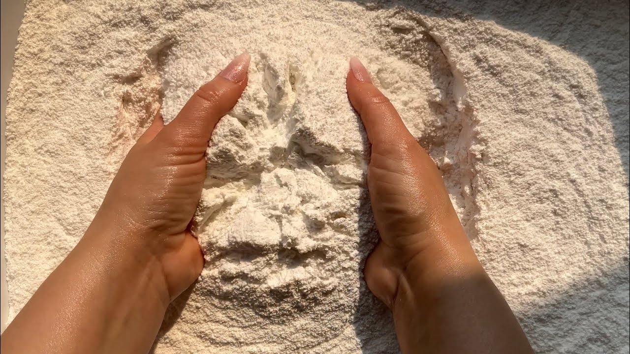 Chalk ASMR | Gym Chalk Powder Play | Soft & Velvety - YouTube