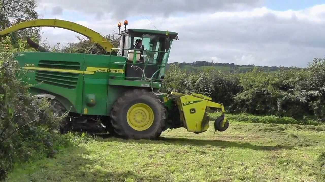 Silage 2011 - Fourth Cut- Lifting with JD 7950 - YouTube