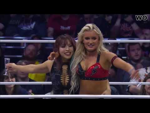 Mina Shirakawa surprise appearance on Dynamite, kisses Mariah May~~ - YouTube