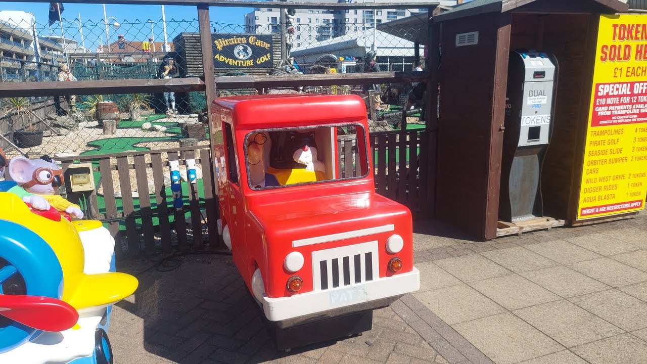 1990s R.G. Mitchell Postman Pat Kiddie Ride - YouTube