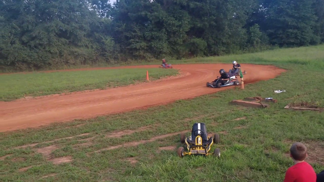 Yard kart racing mod class 9/1/17 go kart racing - YouTube