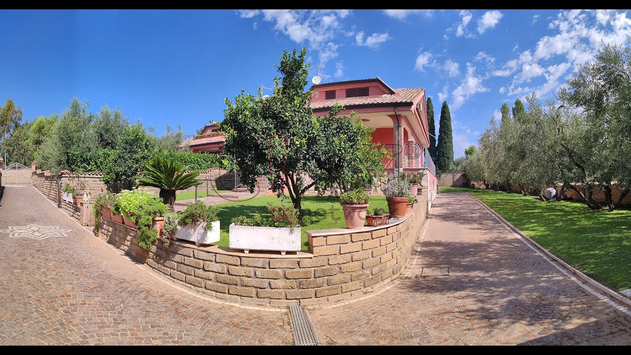 POMEZIA VIA DEI PIOPPI GRANDE VILLA BIFAMILIARE CON 1000 MQ. DI ...