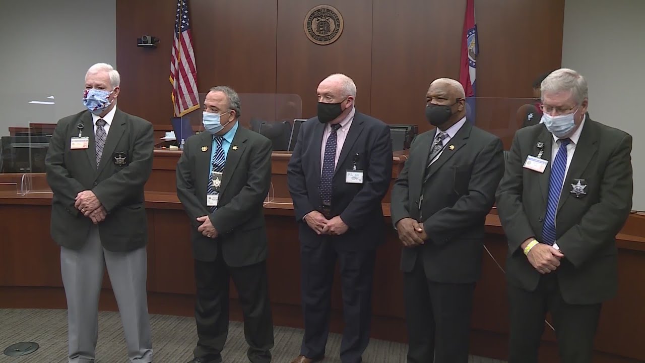 Five St. Louis County bailiffs honored for saving judge’s life - YouTube