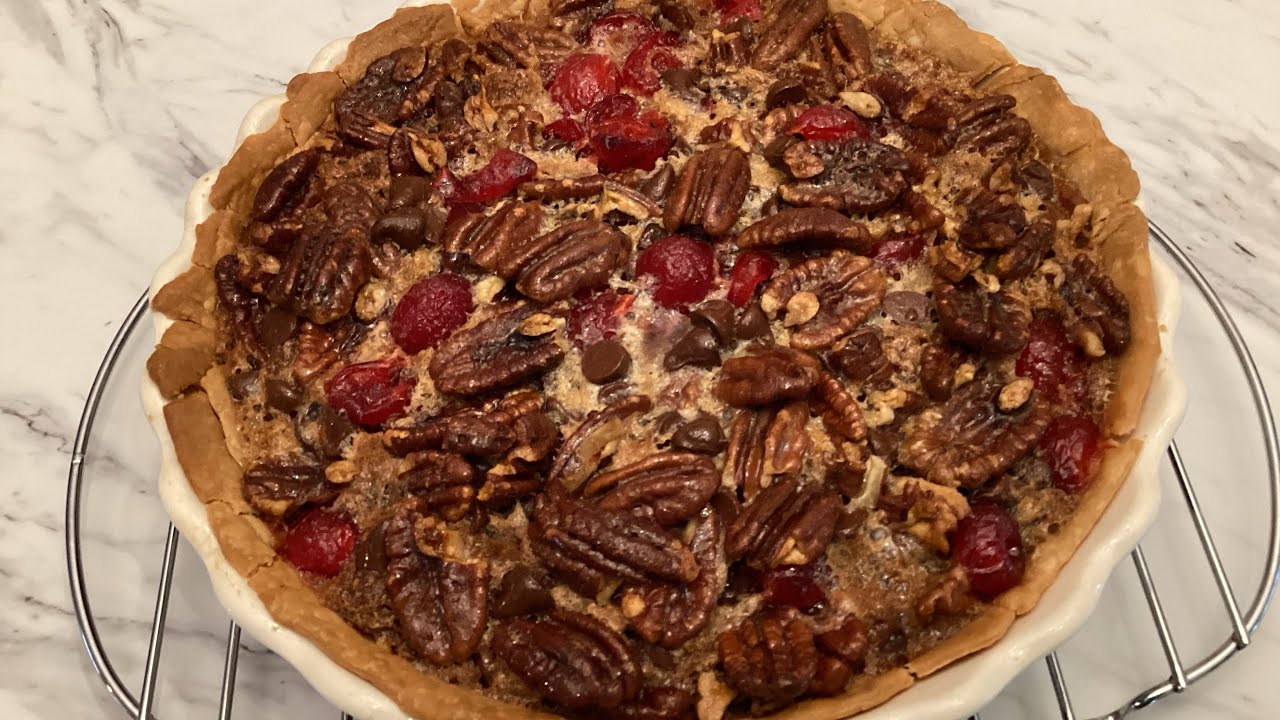 Easy Chocolate 🍫 Cherry 🍒 Pecan Pie 🤤🤤 @Notsurewhatscookin - YouTube