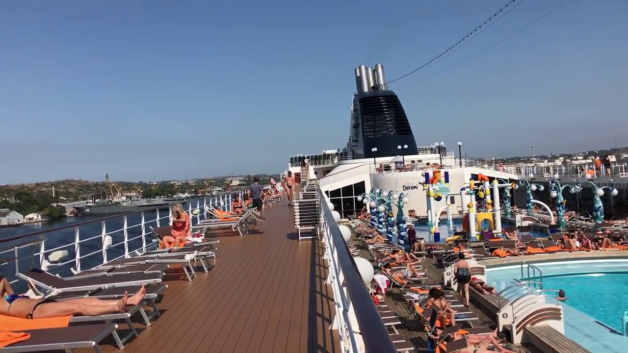 MSC Opera-Panoramica al ponte piscina - YouTube