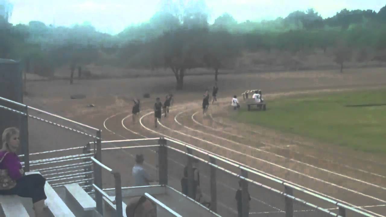 Stapley v Taylor (Boys 200M) - YouTube