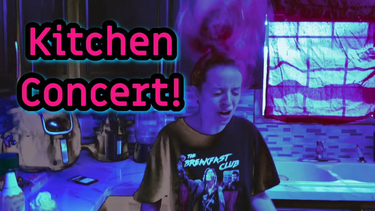 KITCHEN CONCERT & PARK VLOG - YouTube