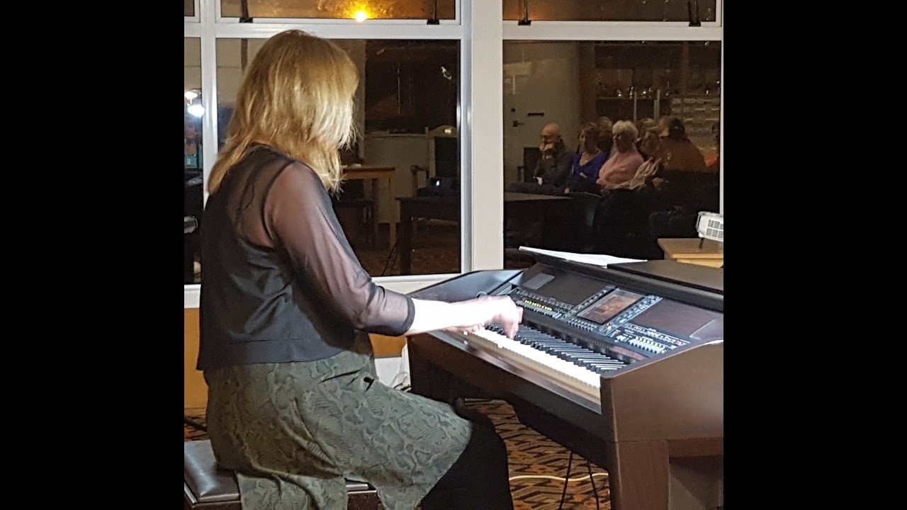 Sandy Lynch 4th October 2016 - YouTube